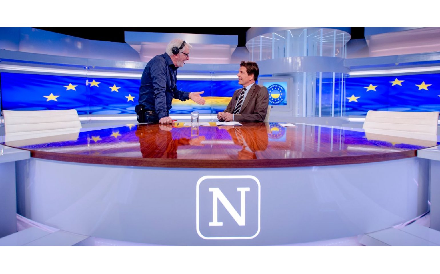 Nieuwe studio Journaal en Nieuwsuur | Totaal TV