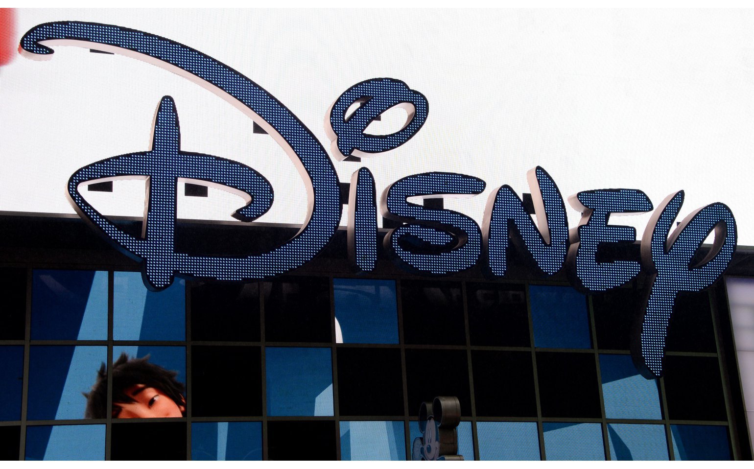 Disney zet tv-zenders in de verkoop | Totaal TV