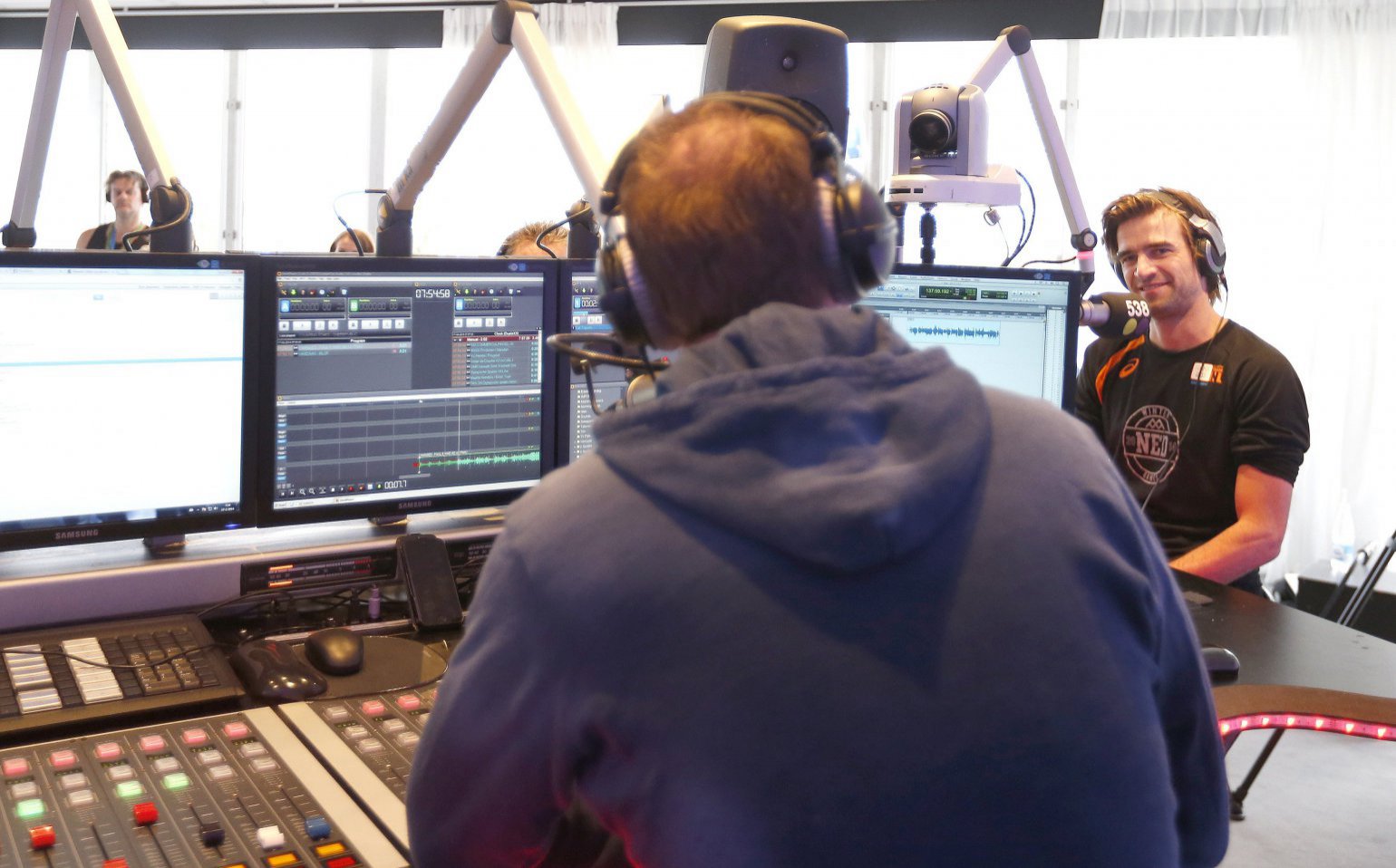 Nederlandse radiozenders naar HD Audio opgewaardeerd | Totaal TV