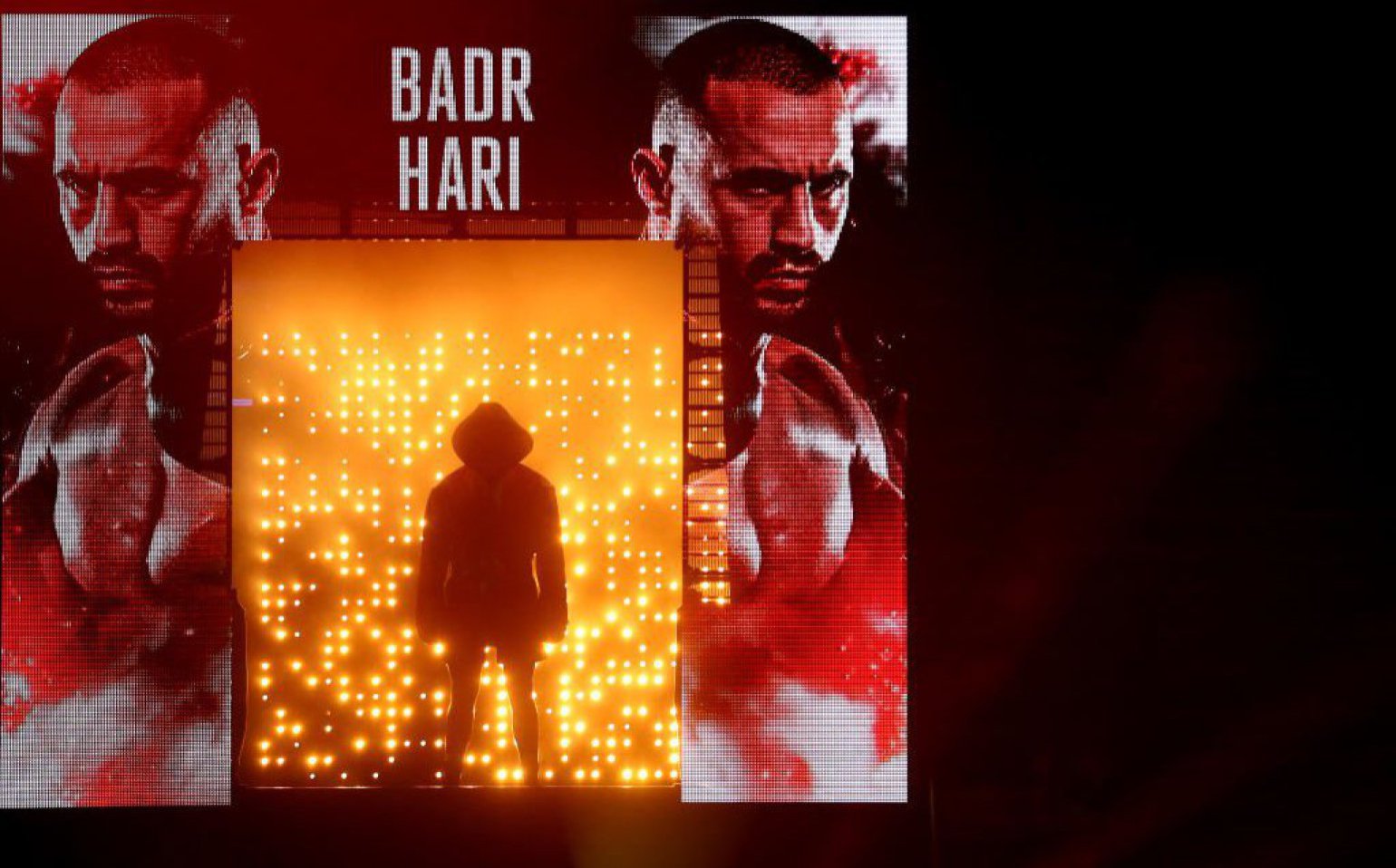 Glory kickboksen met Hari en Overeem live bij Videoland | Totaal TV